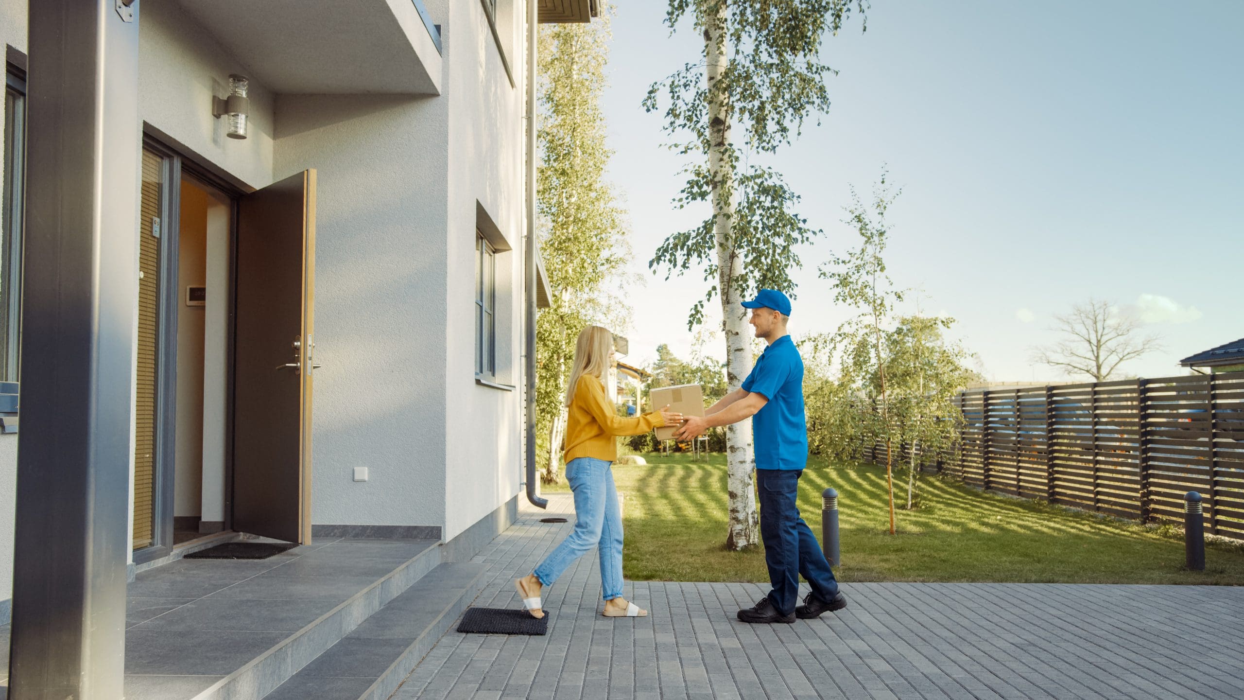 How Customer Relationships Help Your Delivery Business | Elite EXTRA