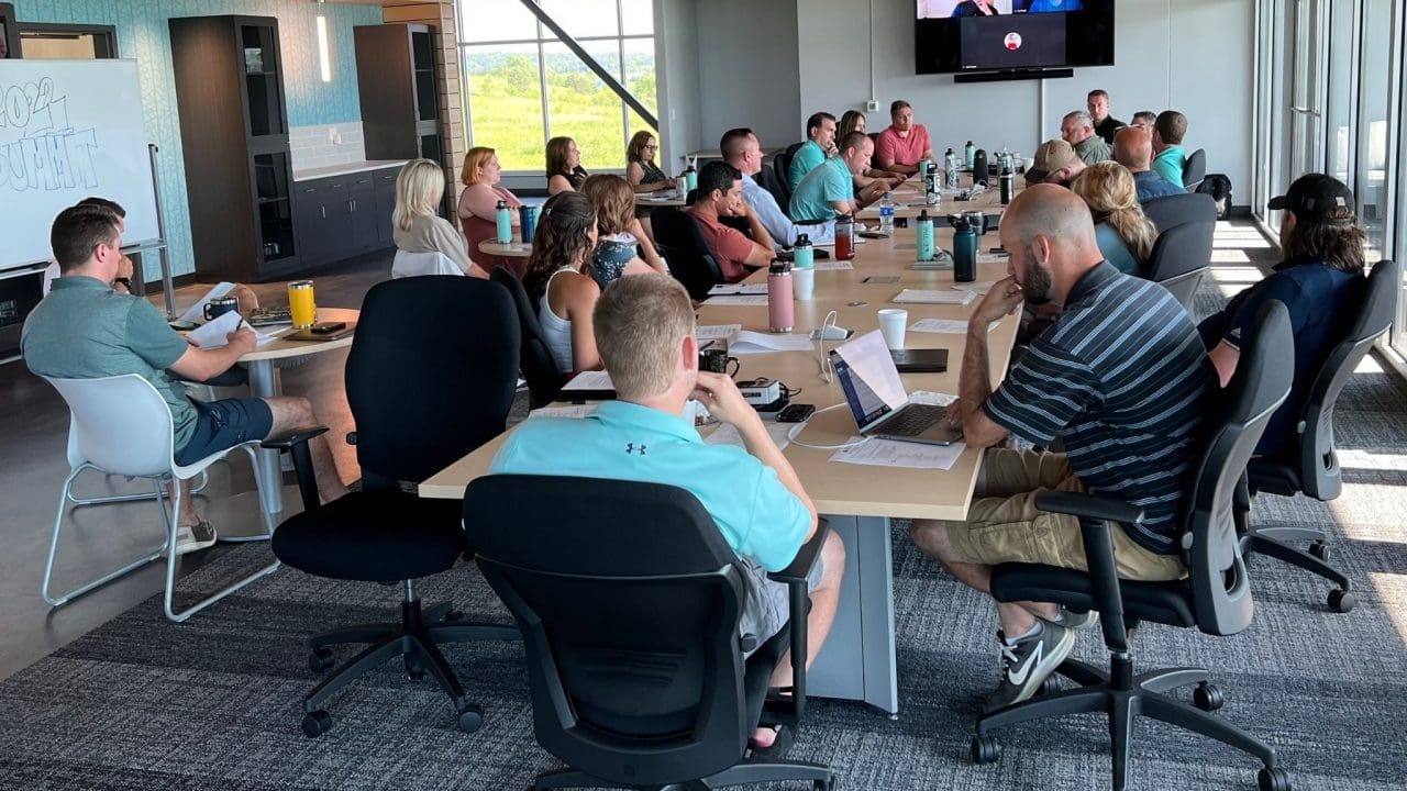 Why Elite EXTRA Has Always Had Customer Service at Our Center | Elite EXTRA