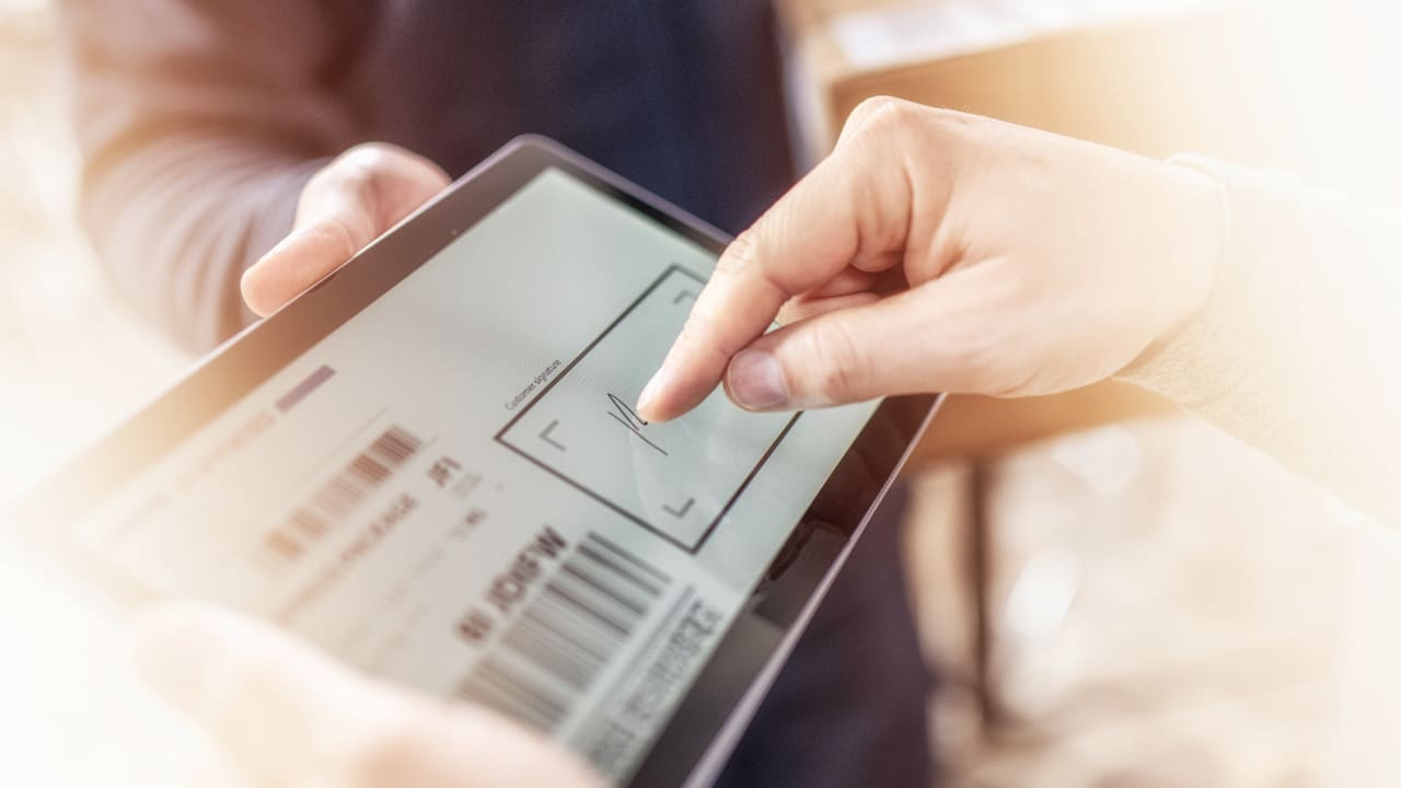 The Comprehensive Guide to Proof of Delivery Software | Elite EXTRA